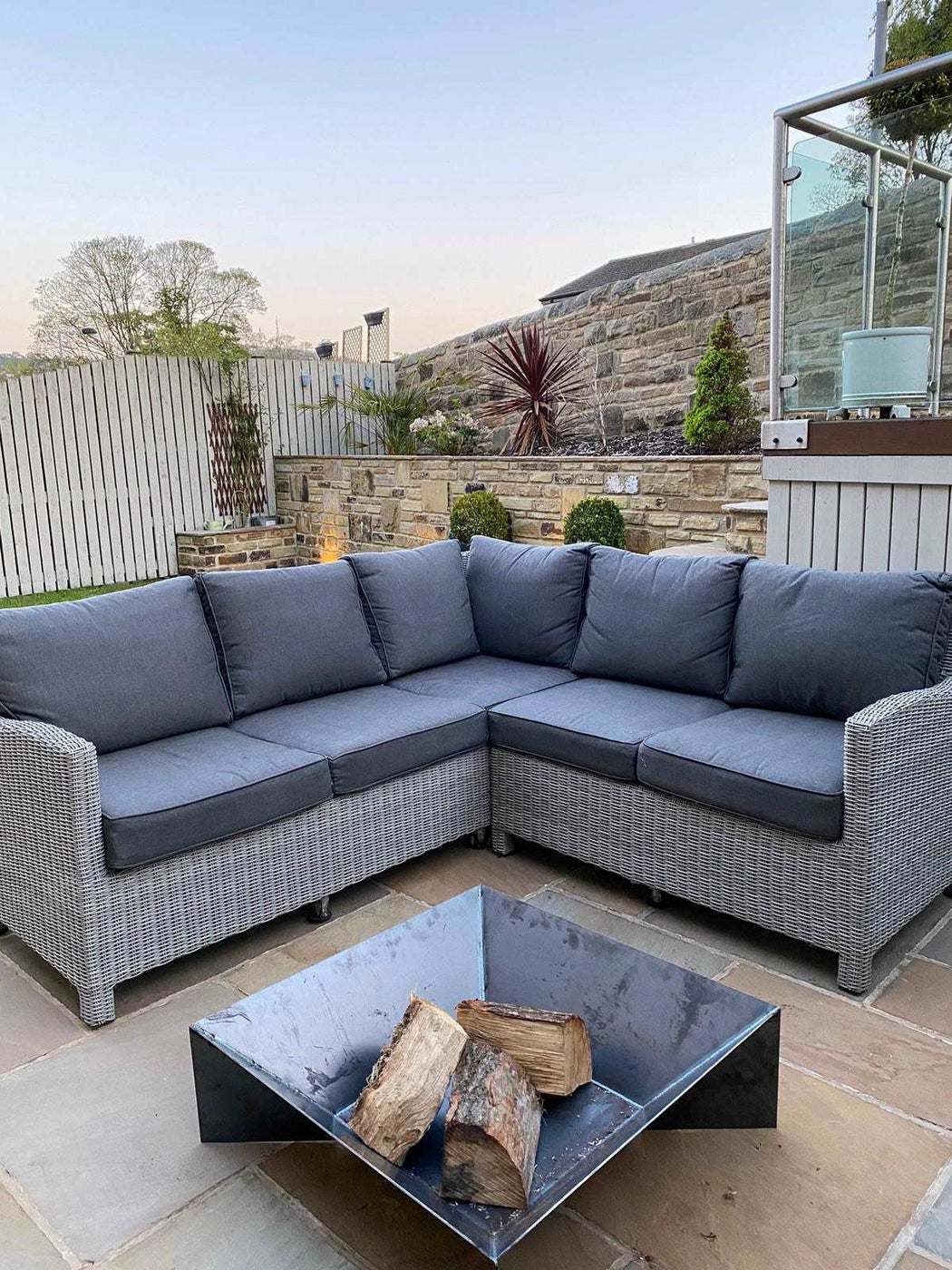 Handmade Meta Fin Fire Pit UK — Rose And Walker